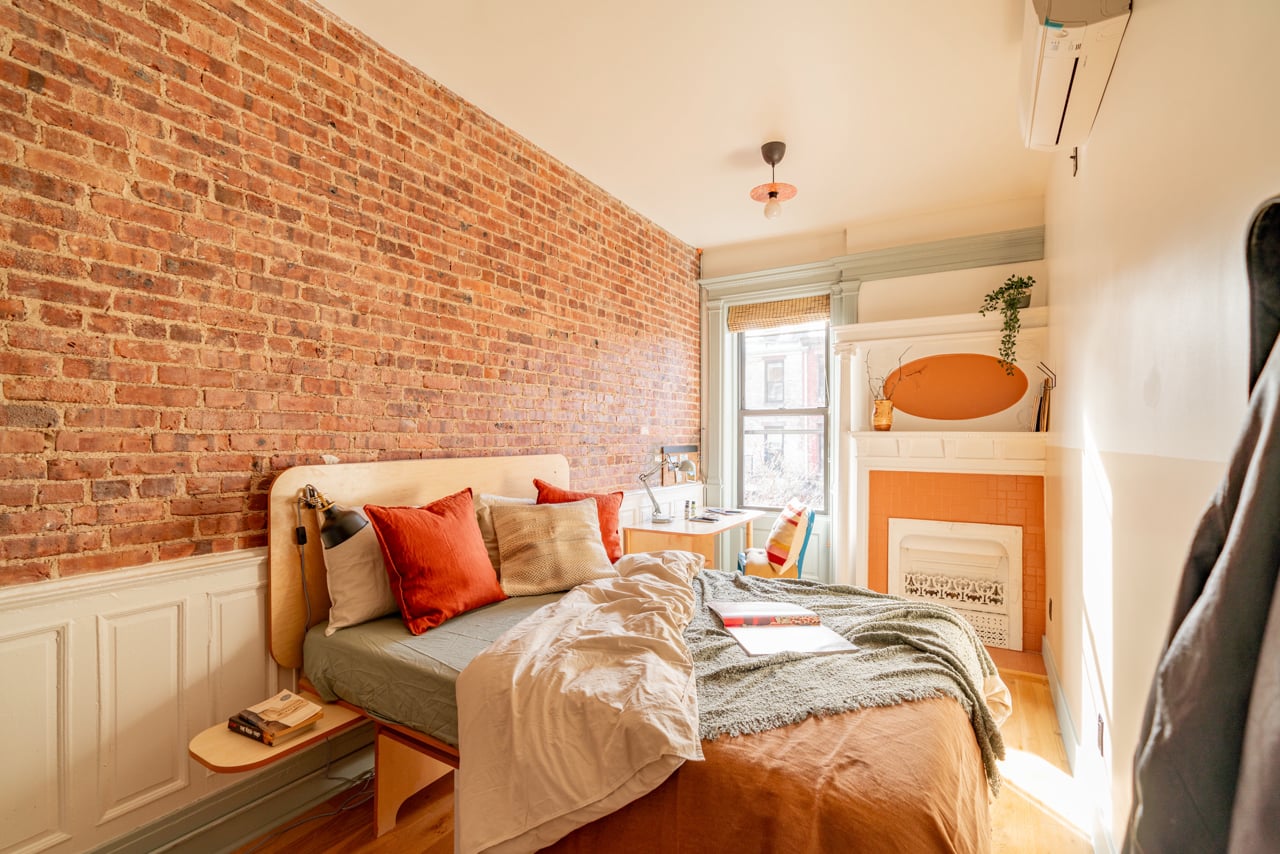 A beautiful shared house in Brooklyn - Move into a fully-furnished ...