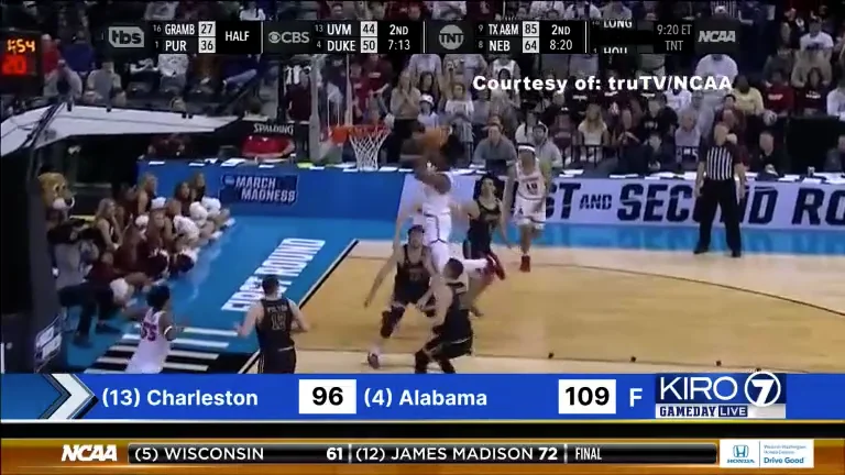 3.22 Dunk of The Day Tmobile on Vimeo