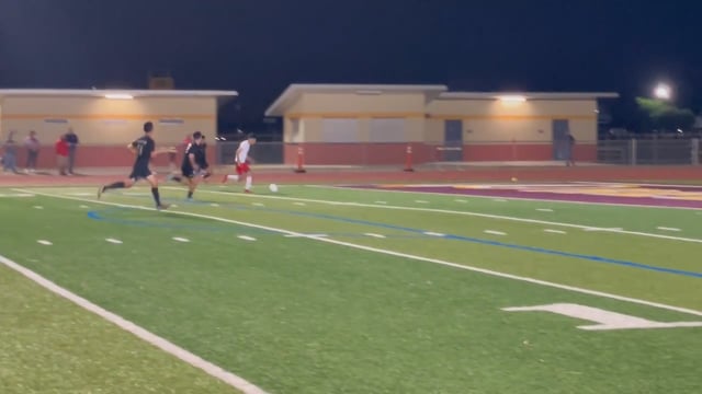 Huskies roll past Chiefs, advance to regional quarterfinals | MyRGV.com