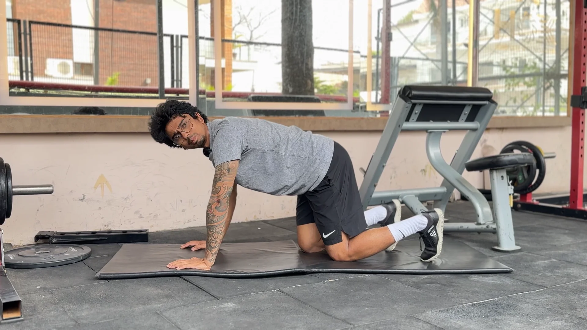High plank toe touch on Vimeo