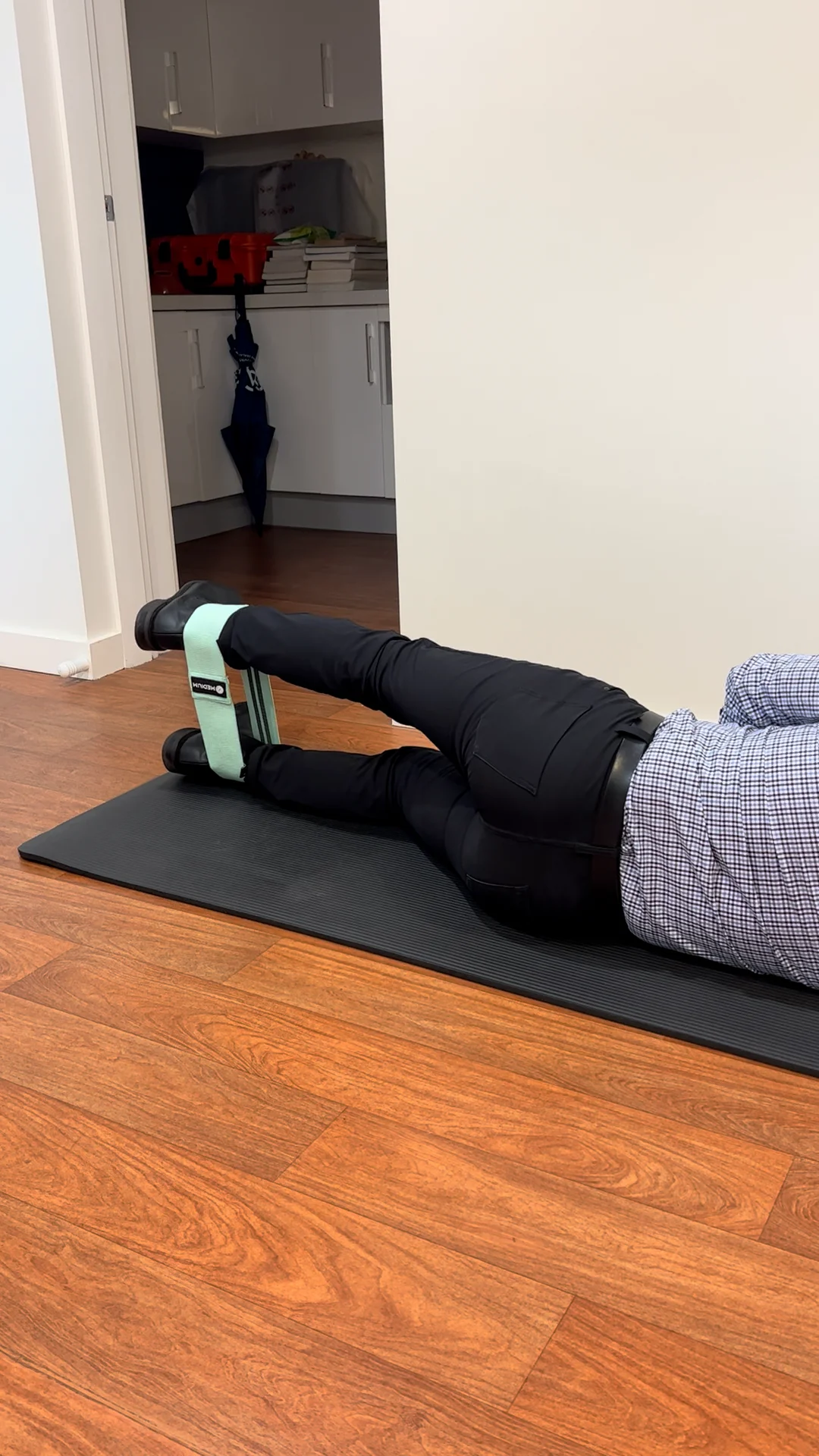 Long-lever Hip abduction with theraband on Vimeo