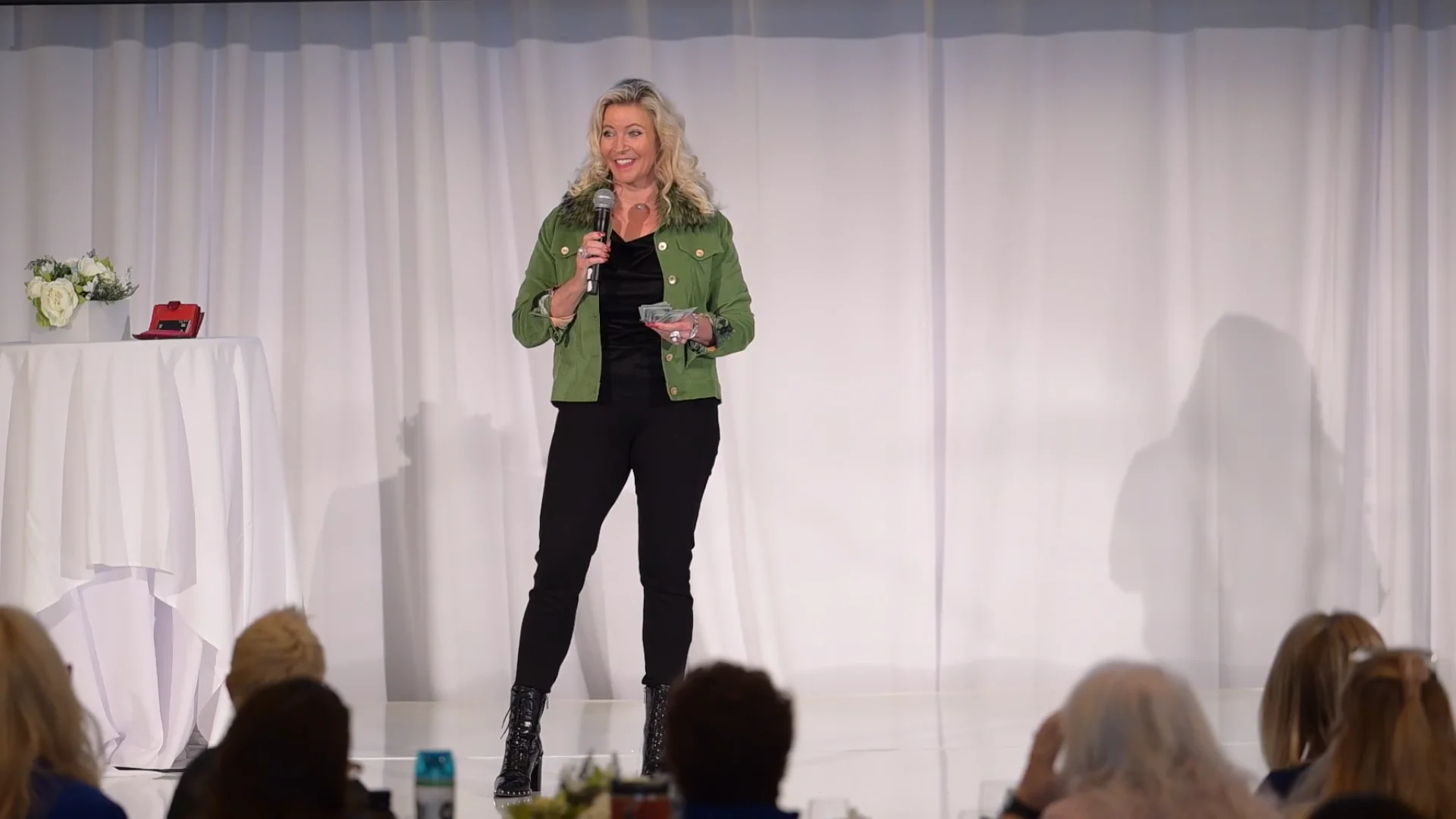 PLATINUM 2024 - Speakers - Laura Mithoff - PLATINUM 2024 on Vimeo