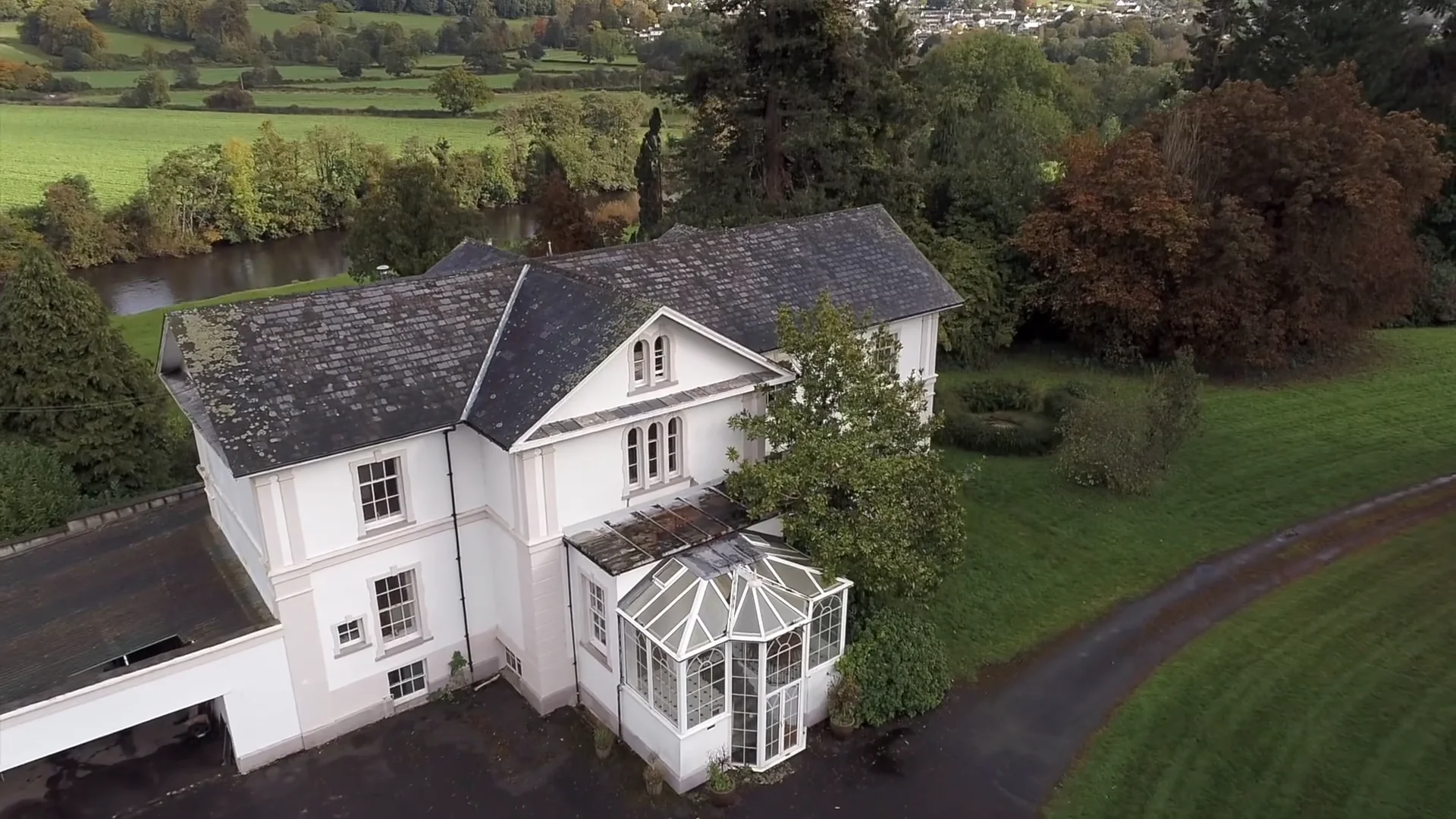 Llanwysg House on Vimeo