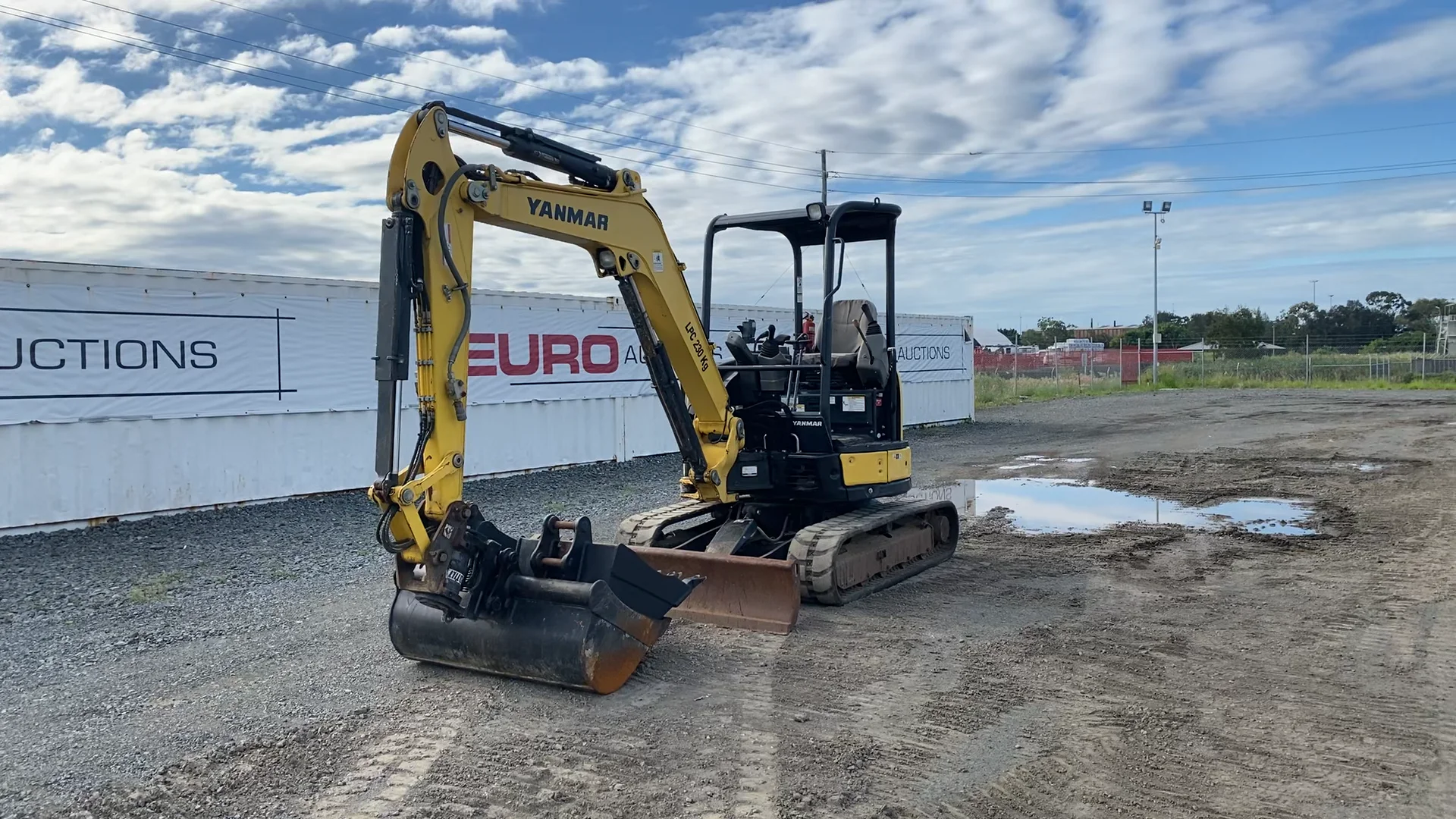 Yanmar ViO35-6B - Brisbane May 24 on Vimeo