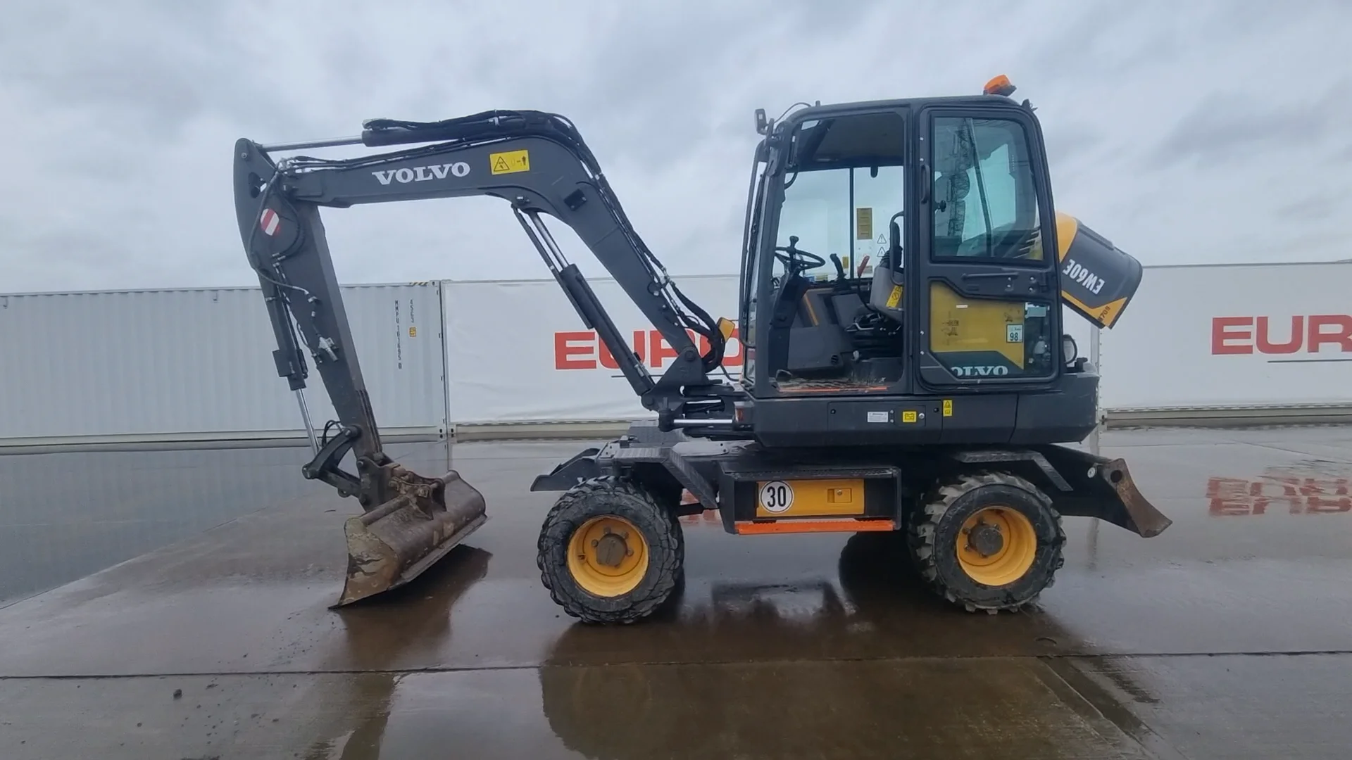 Volvo EW60 - Leeds April 24 on Vimeo