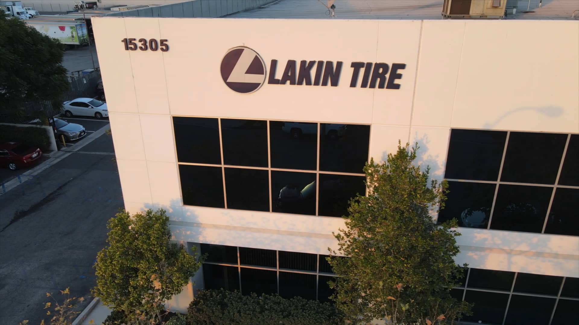 Oportunidades de trabajo en almacenes de Lakin Tire (Espanol w ...