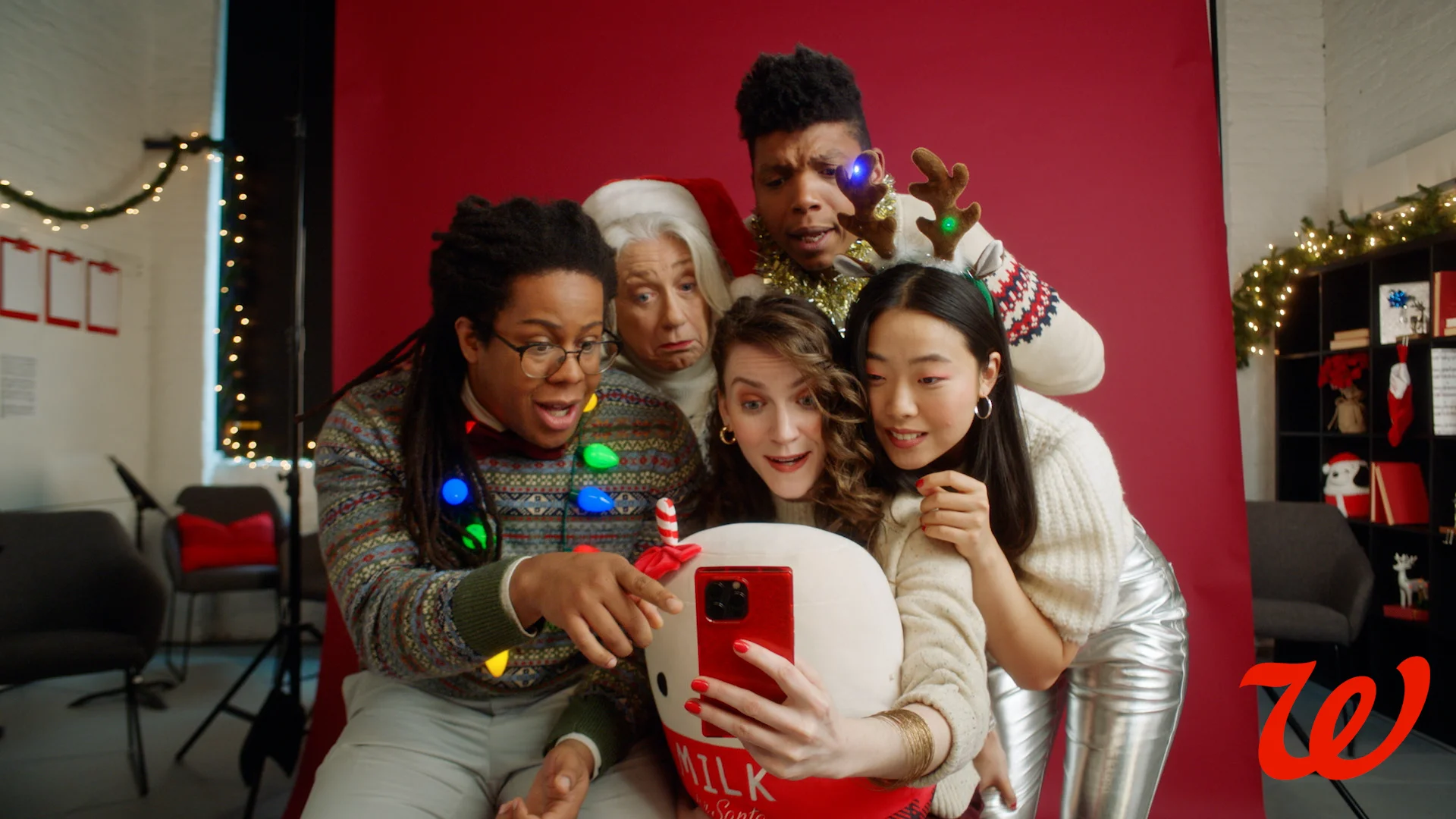 Walgreens 'Holiday Heroes:' Dashing Holiday Photo Cards - Director's ...