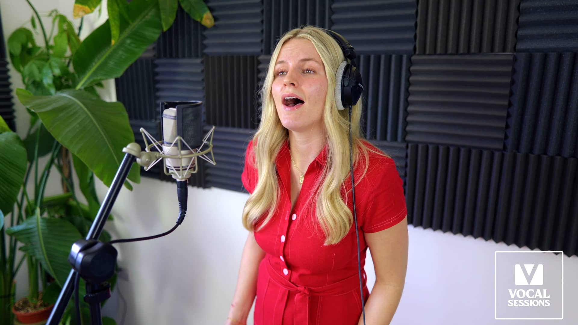 Helena Regan - Video Singing Reel on Vimeo