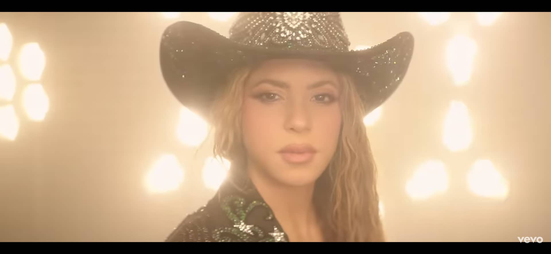 Shakira, Grupo Frontera - “Entre Paréntesis” Official Video on Vimeo