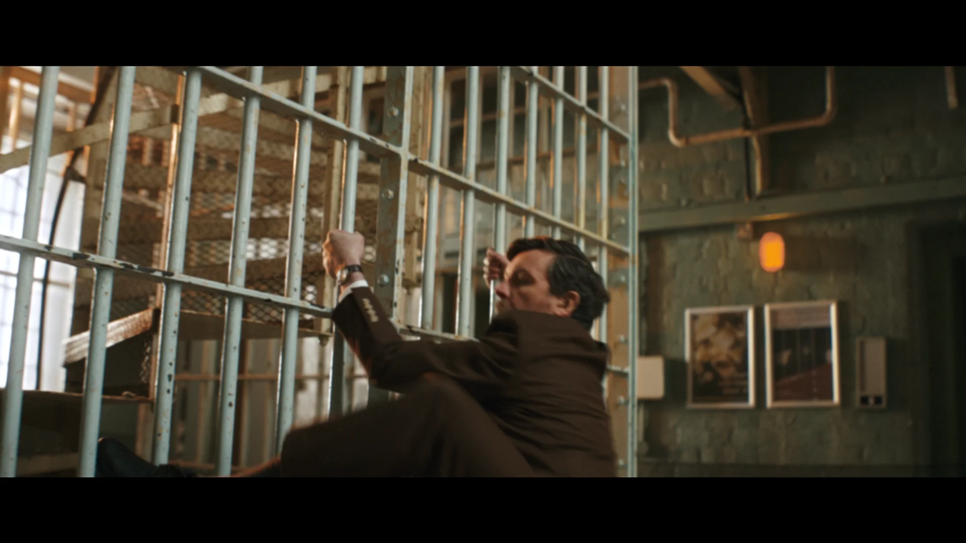 Tango / Warden [30"] on Vimeo