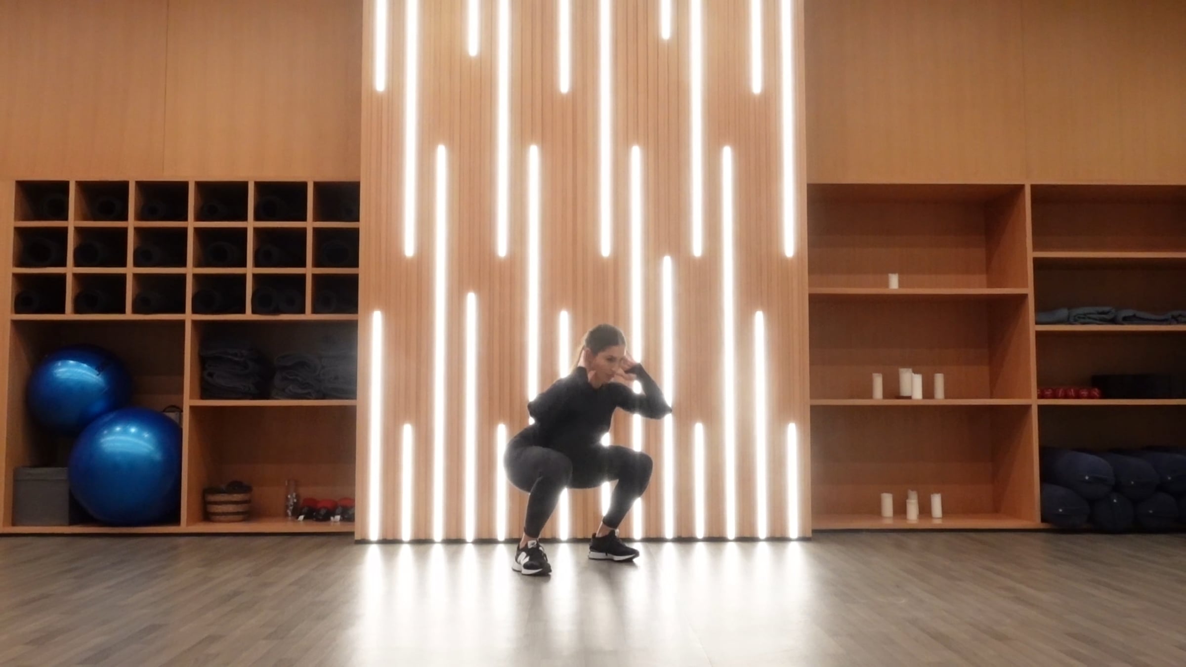 Squat Kick Crunch