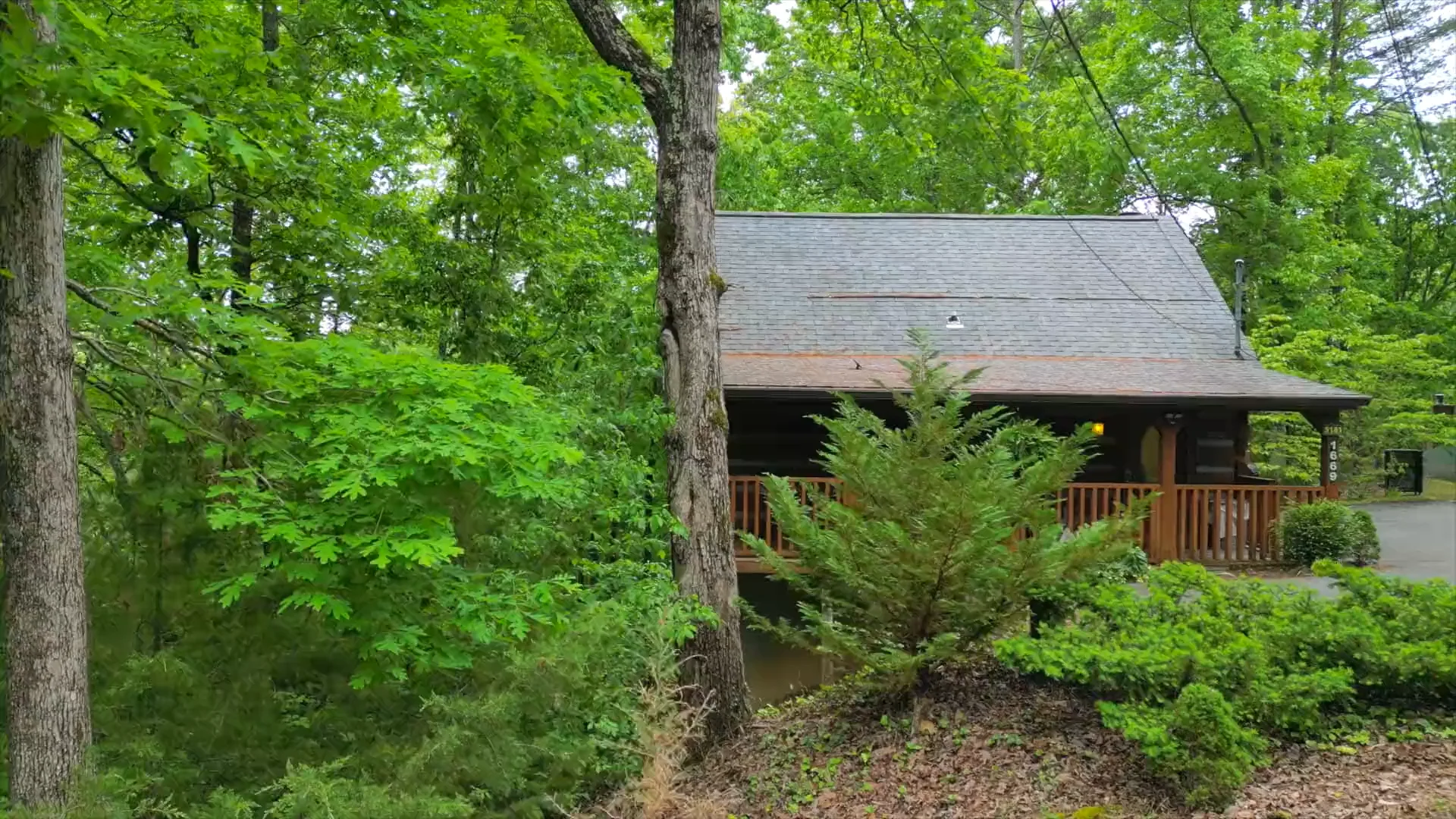Hidden Mountain Resort: Cabin 5181; View of Paradise