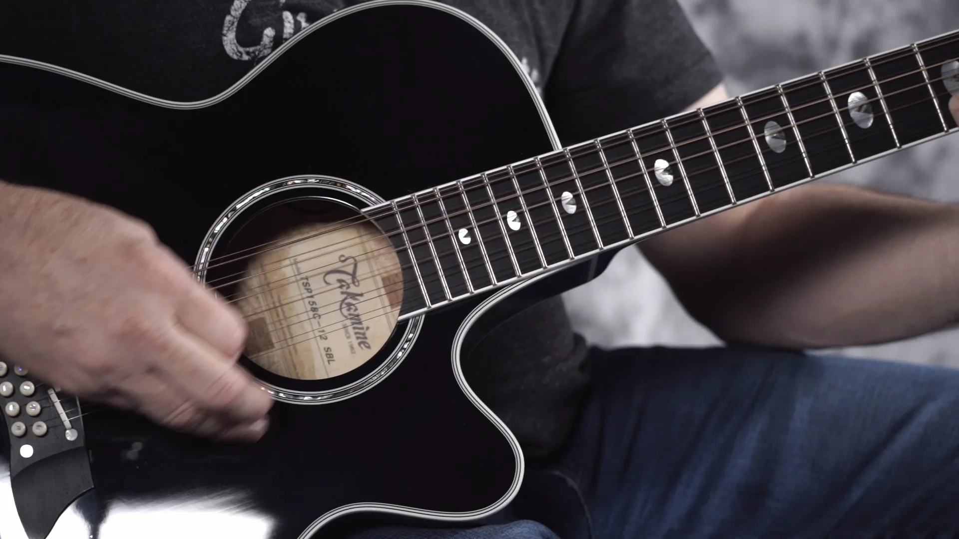 TAKAMINE TSP 158C SBL 12 on Vimeo