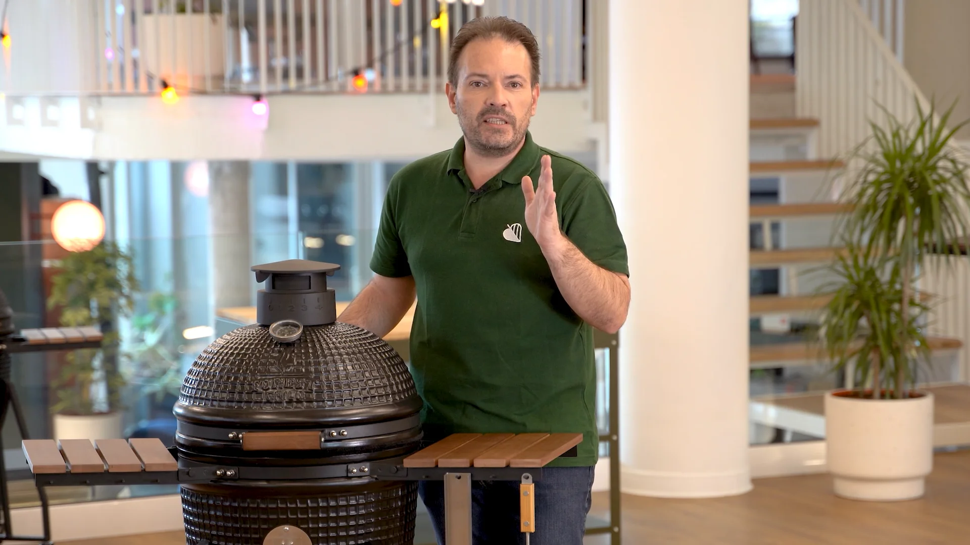 FOREST-GRILL 18'' | Barbecue kamado | Le test Gardenparty.com on Vimeo