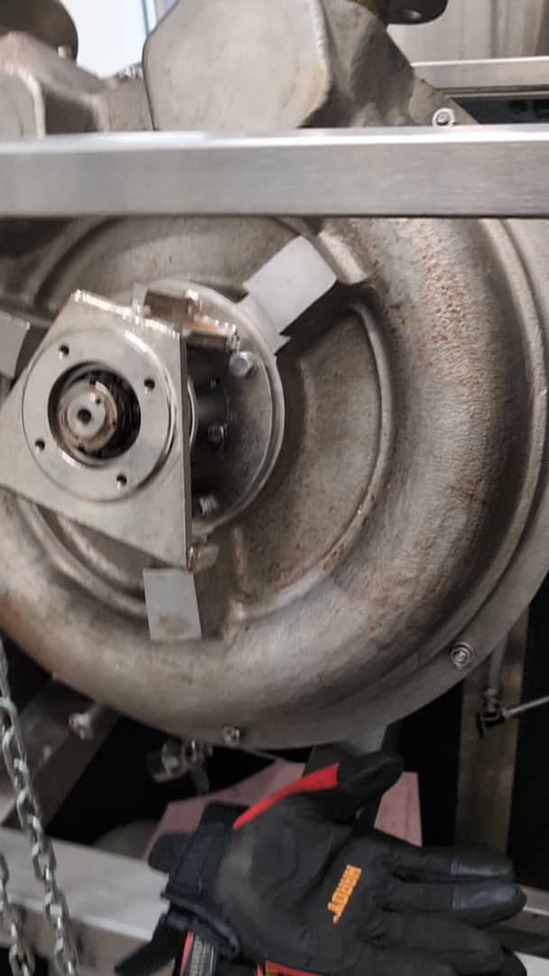 Smooth rotation of non drive side bearing on Vimeo