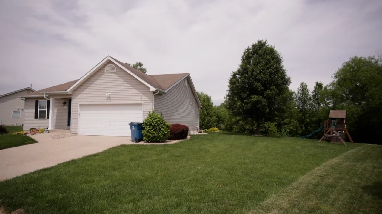 301 Edbrooke Belleville IL_2 on Vimeo