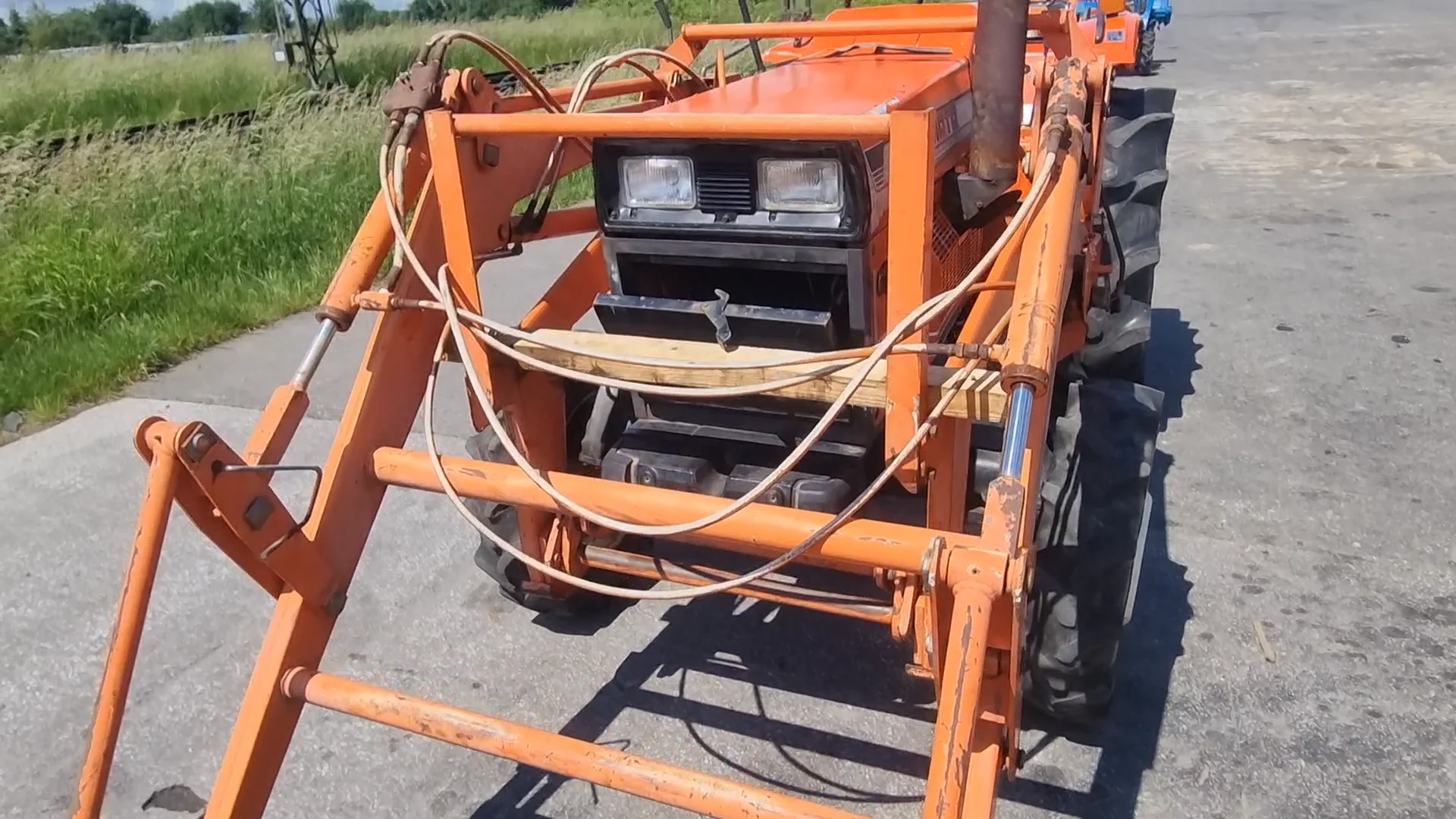 Hinomoto E2604 - Dormagen June 24 on Vimeo