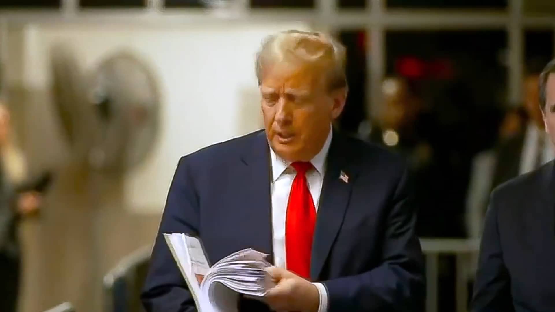 Press Gaggle: Donald Trump Speaks to Reporters After Court in Manhattan ...