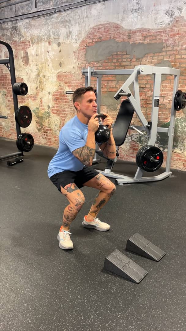 KB GOBLET SQUAT on Vimeo