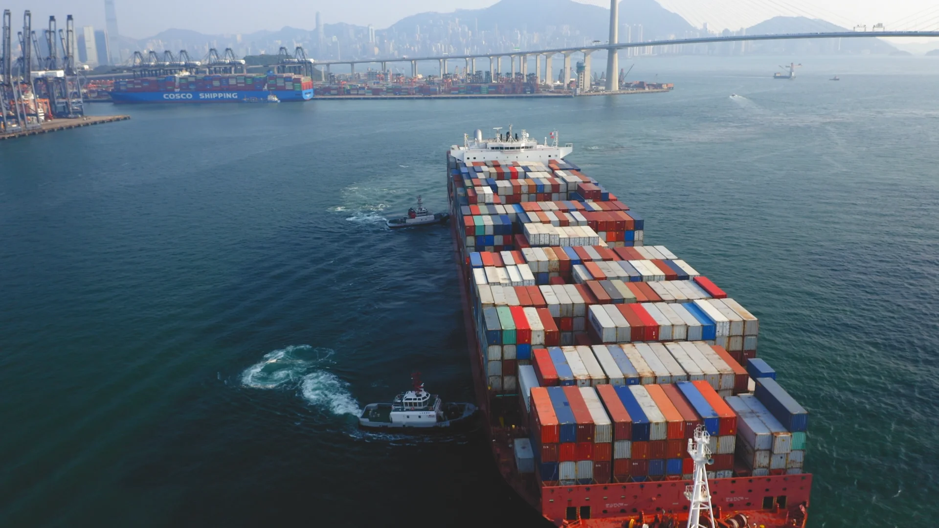 1628784_Container_Vessel_Unmoored_1920x1080 on Vimeo