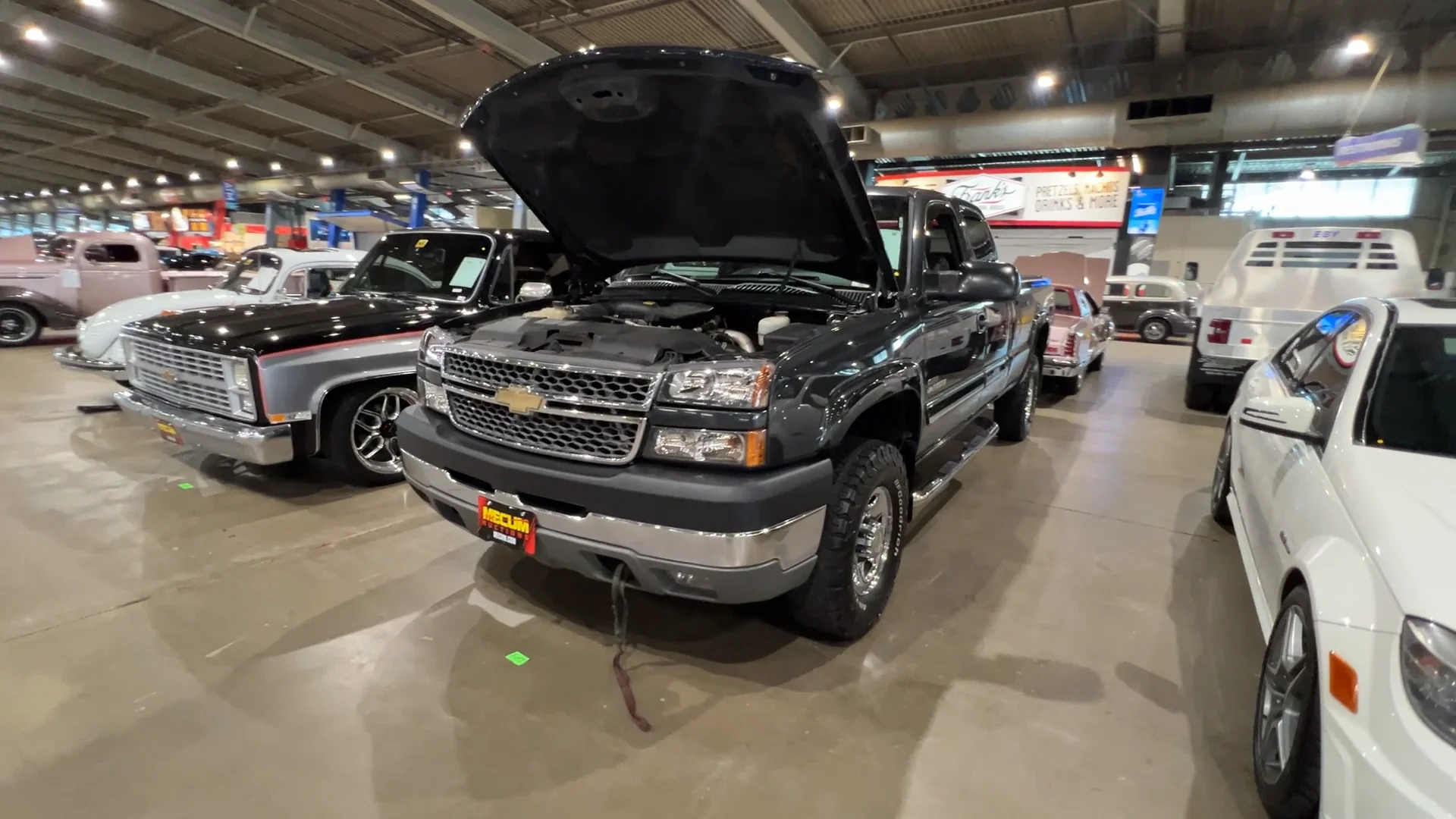 F197 - 2005 Chevrolet Silverado Pickup on Vimeo