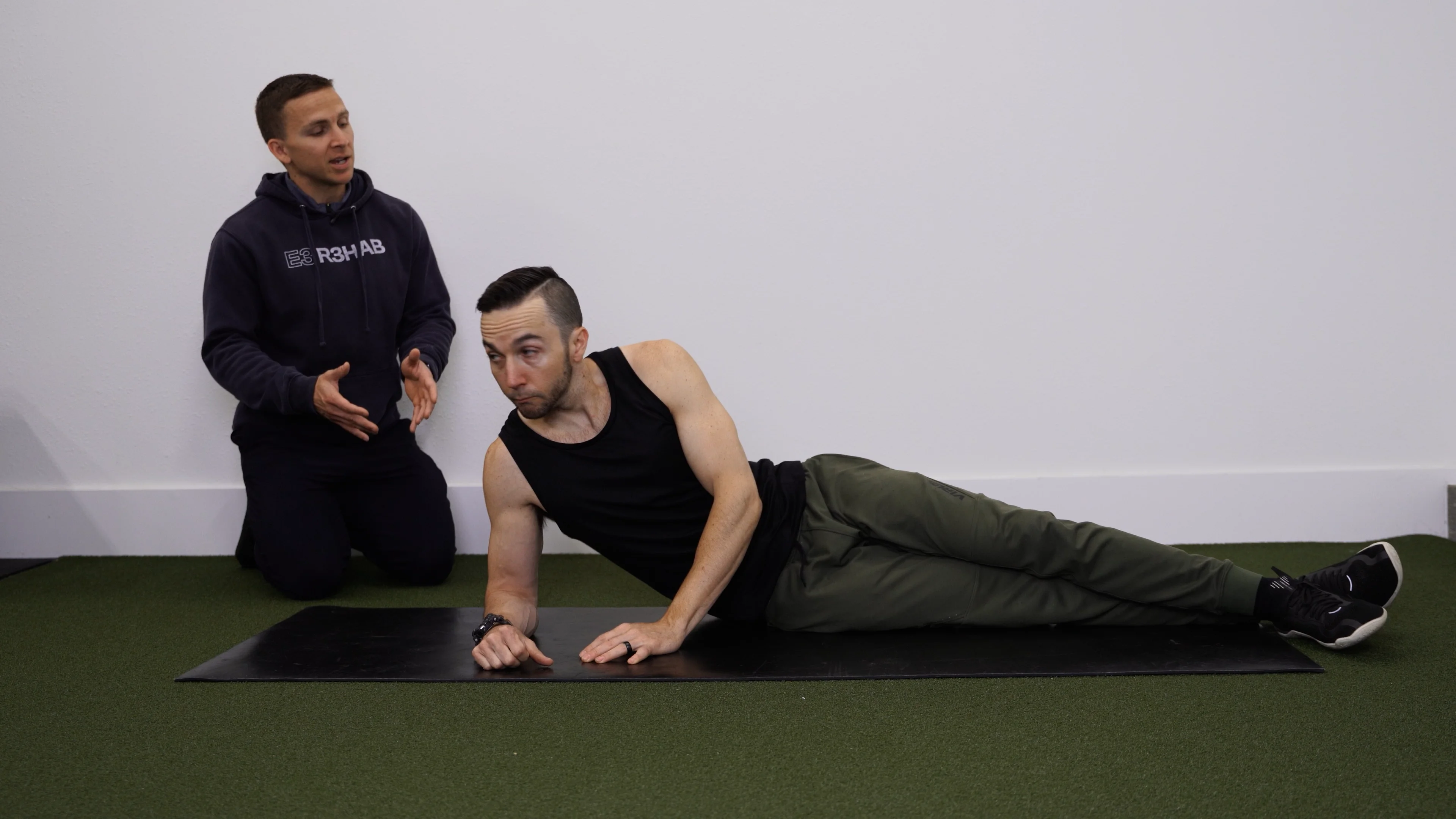 Side Plank Rotation (Tutorial)