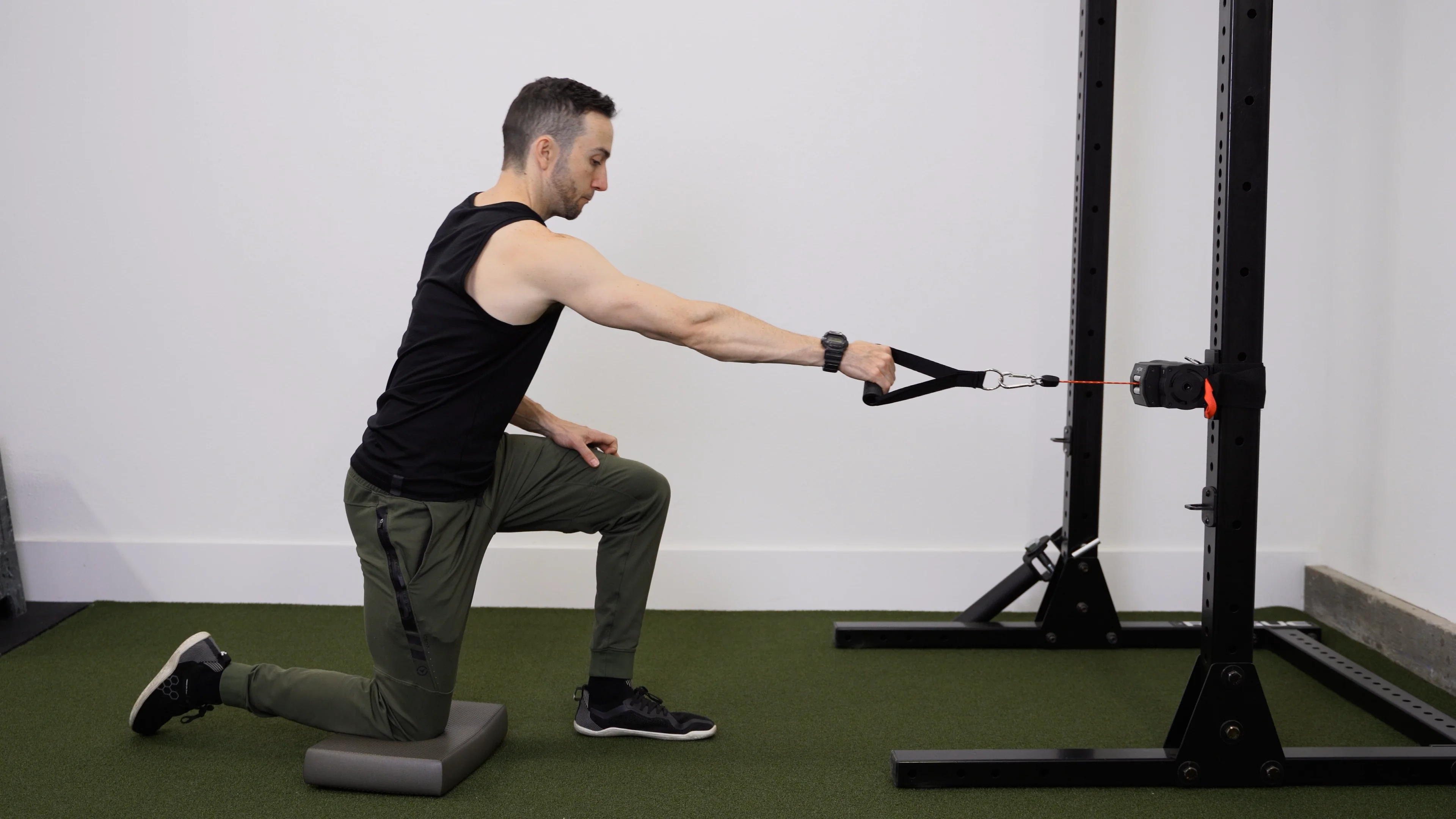 Half Kneeling Cable Row - Horizontal (Demo)