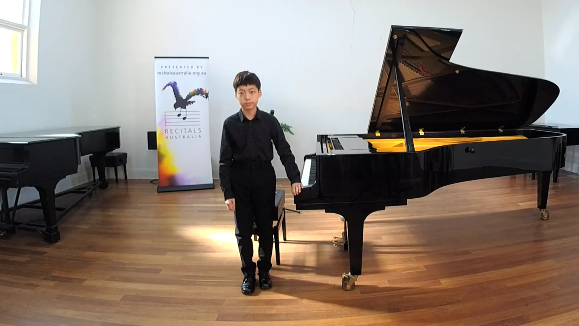 Juinor Series 2024 - Jonathon Wong, piano - Ying Ying Shu, violin with ...