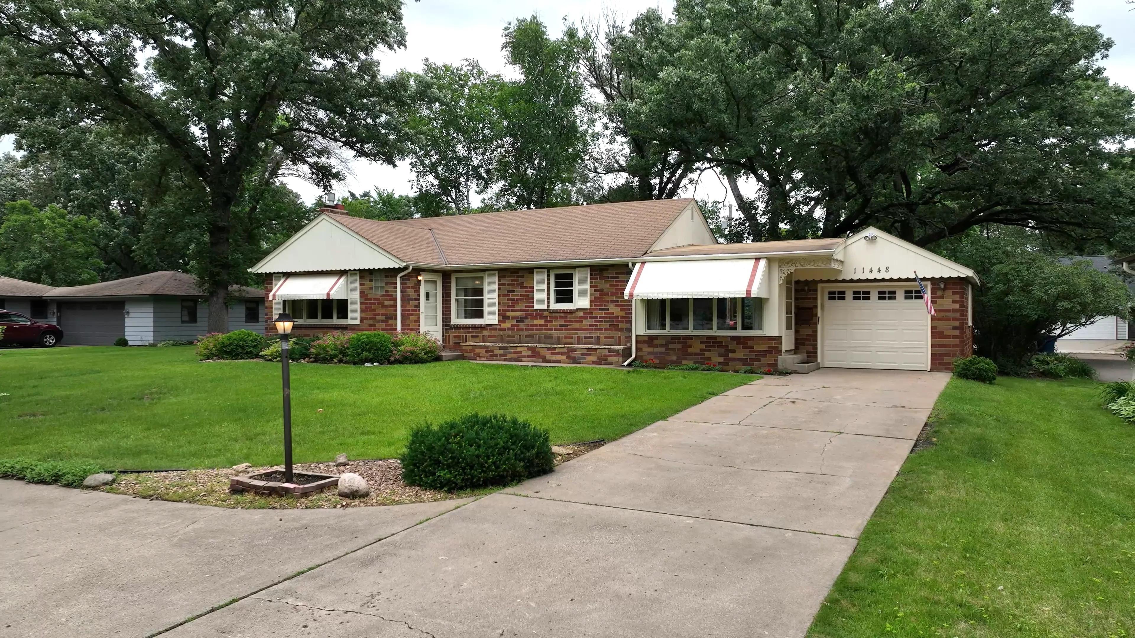 11448 West River Road, Champlin - 11448 West River Road, Champlin on Vimeo