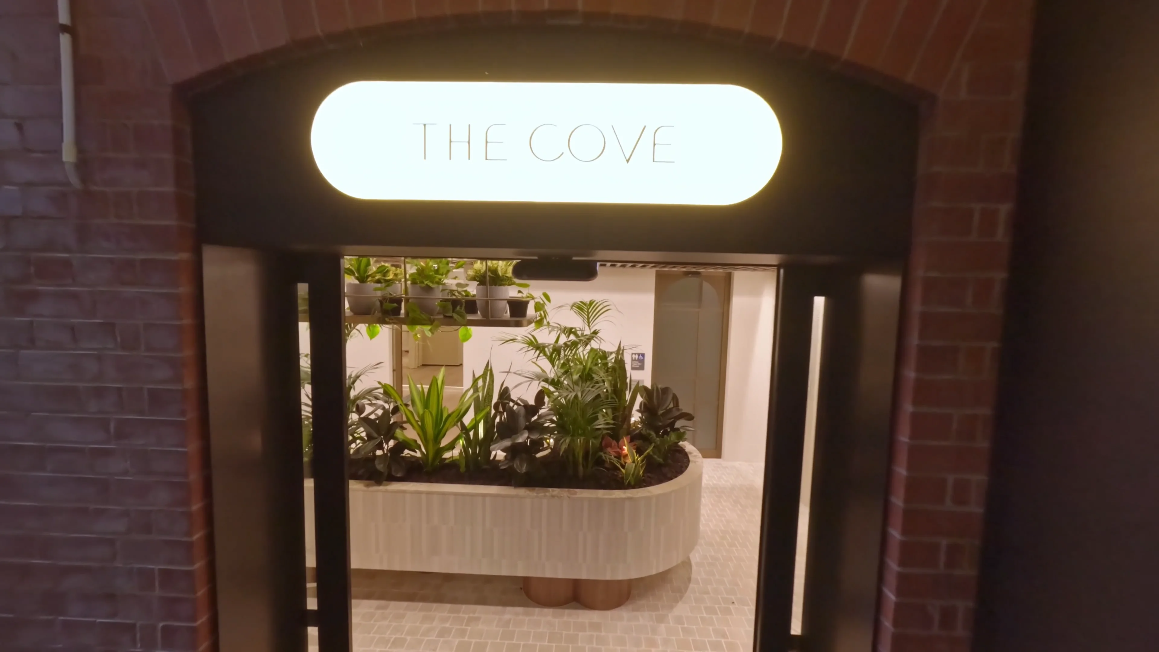 201 Kent Street - EOT