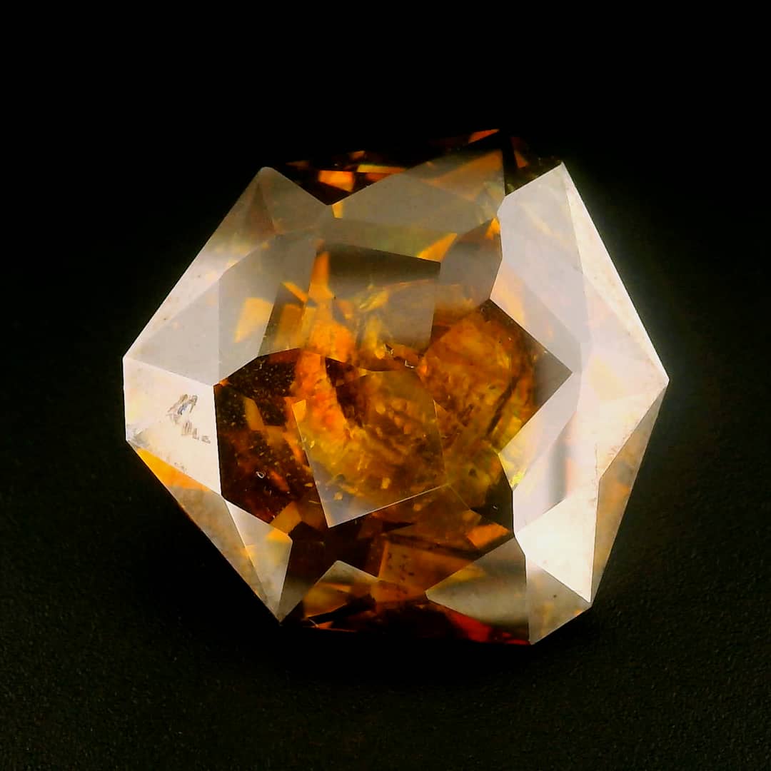 Sphalerite (rare) (good sized stone) on Vimeo