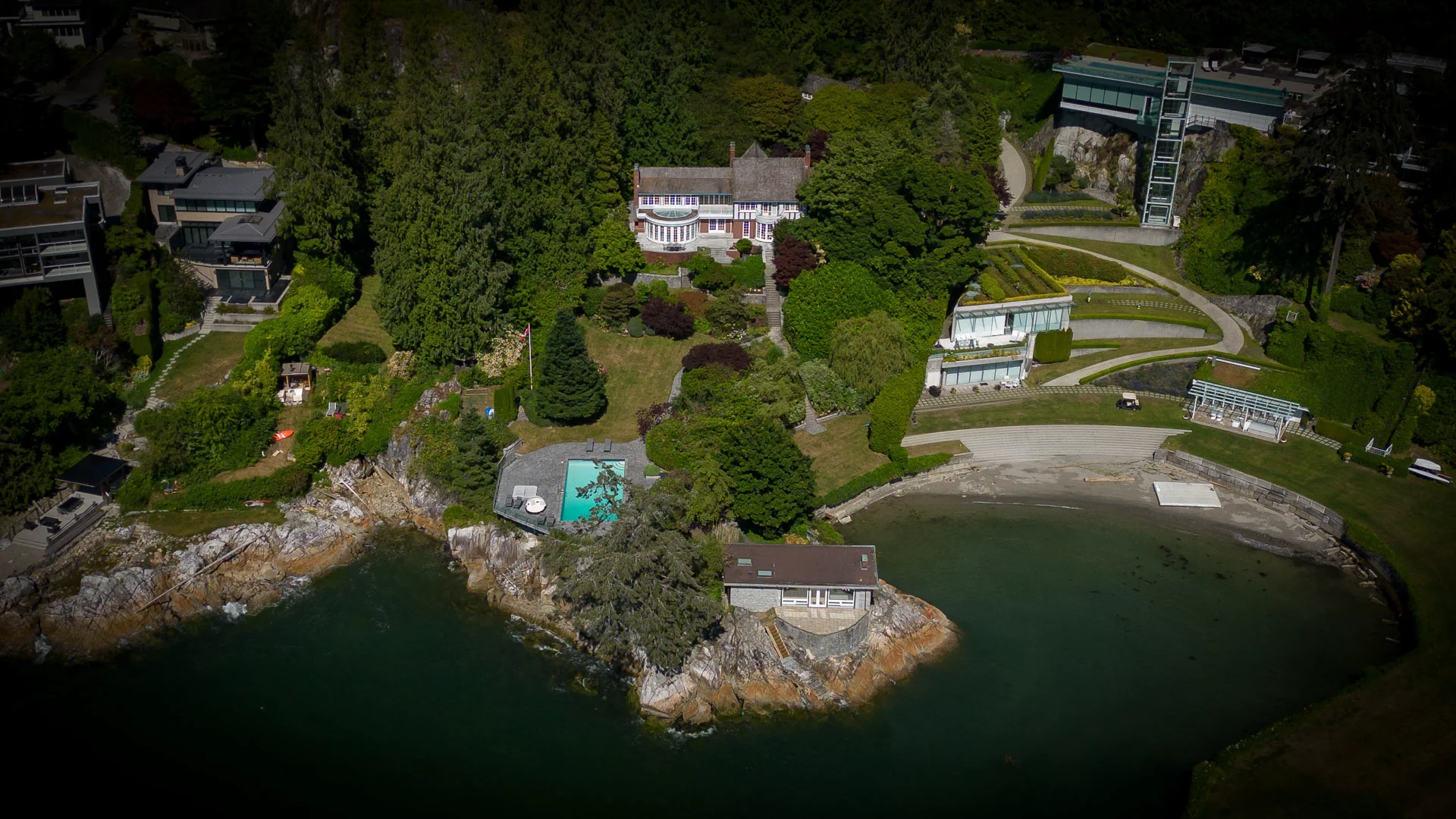 5240 Marine Dr, West Vancouver | Eric Latta on Vimeo