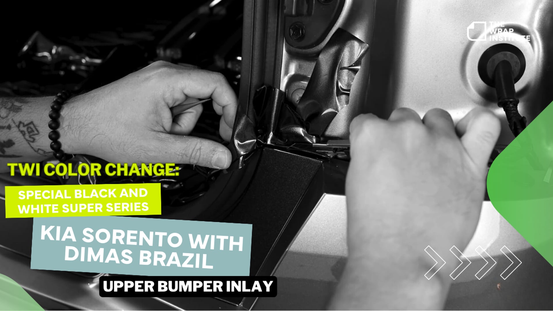 TWI Color Change: Special Black and White Super Series: Kia Sorento with Dimas Brasil - Upper ...