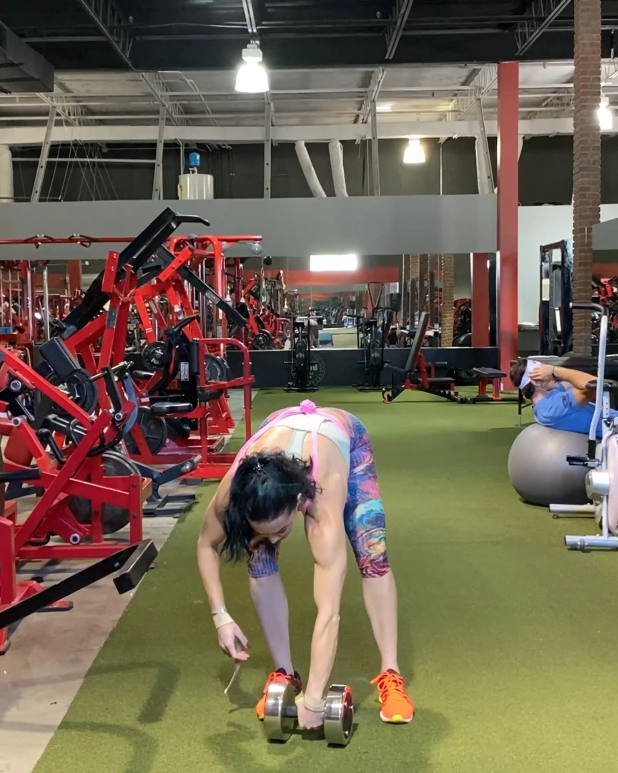 Offset walking lunges