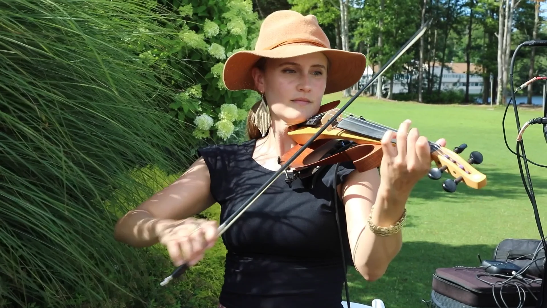 Gina & Patrick Trailer on Vimeo