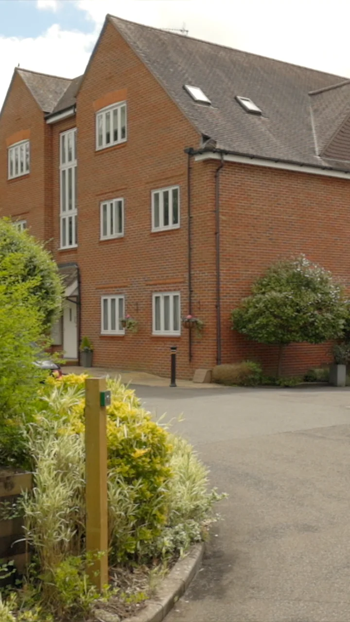 Charlwood Place, Reigate - Ralph James on Vimeo