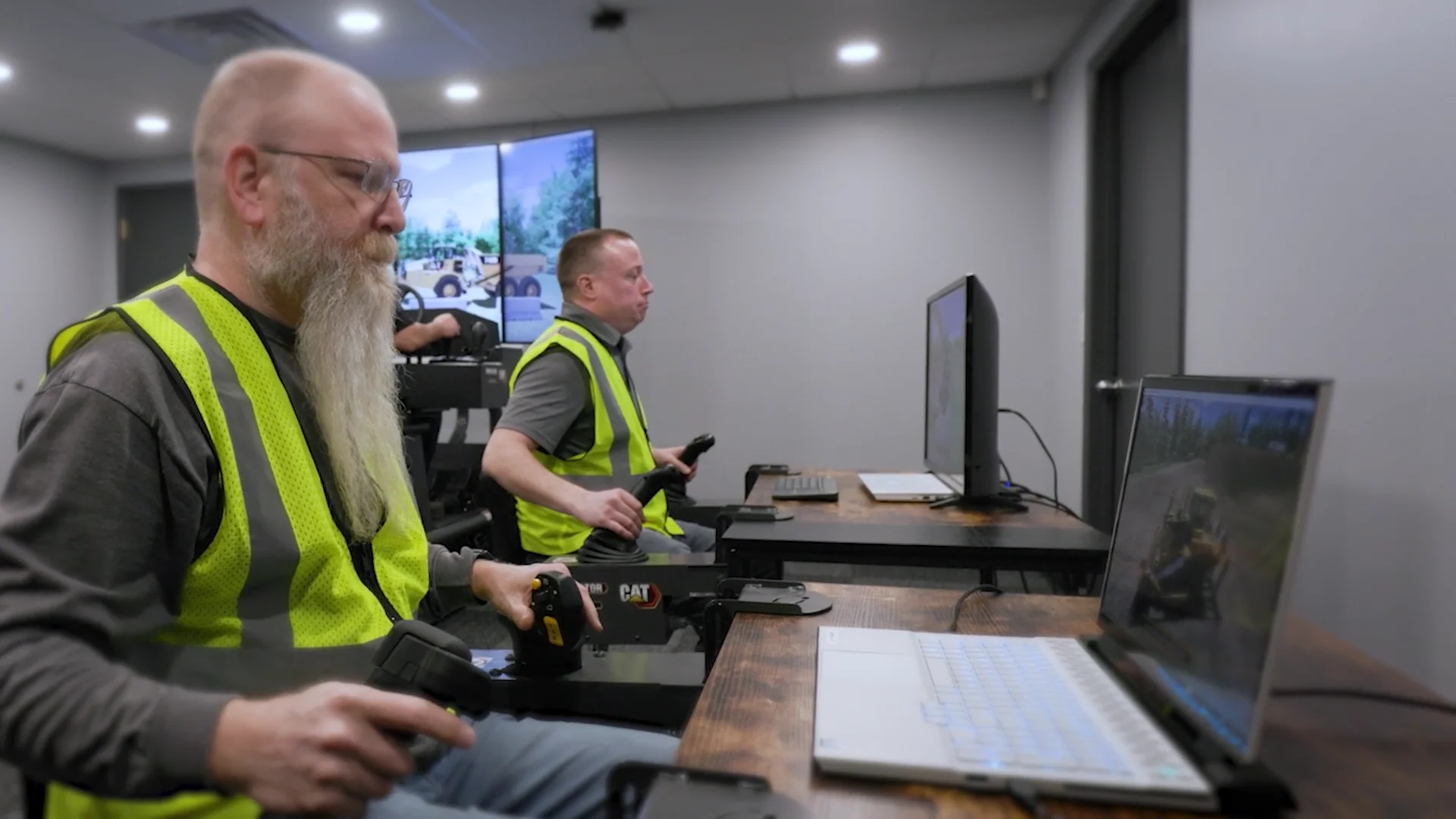 Cat Simulators Collaborative Worksite Training on Vimeo