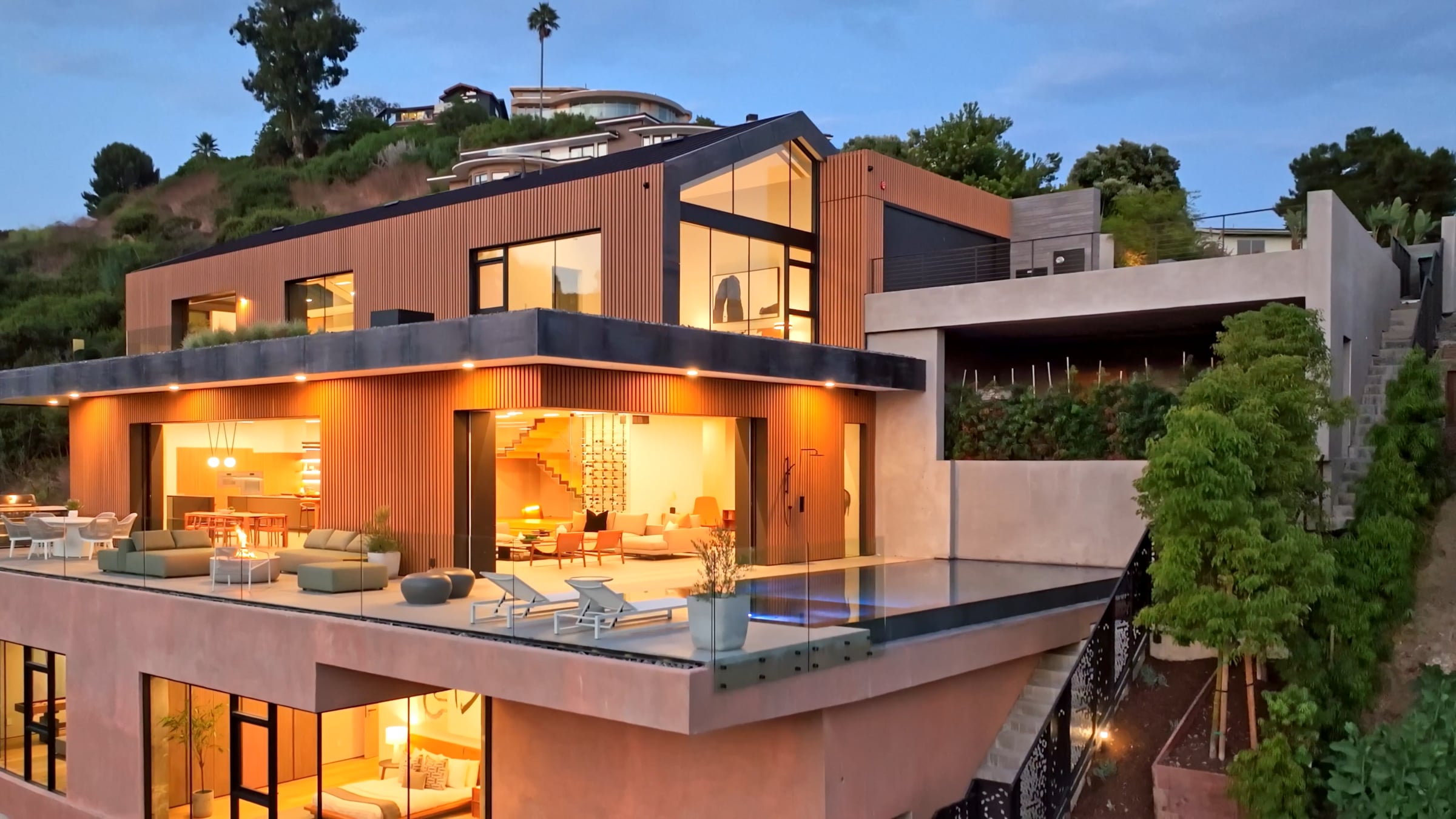 1000 Oriole Dr., Laguna Bach (MLS)