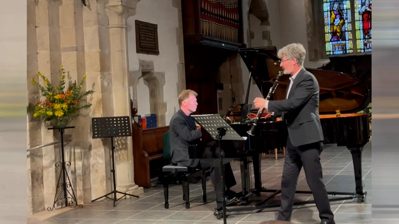 Fantasiestücke for Clarinet and Piano, op. 73 - 2nd movement: Lebhaft ...