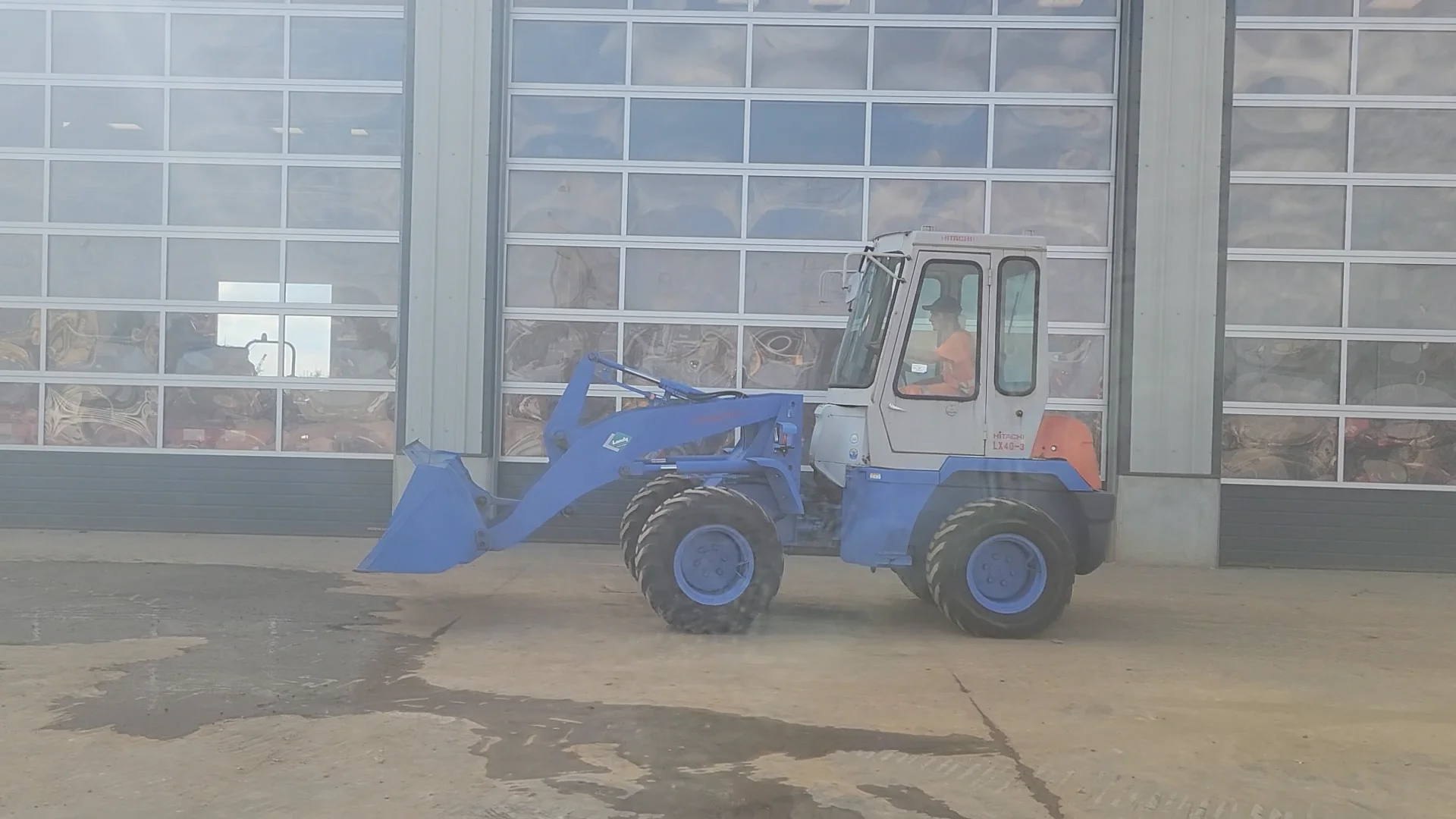 Hitachi LX40-3 - Leeds September 24