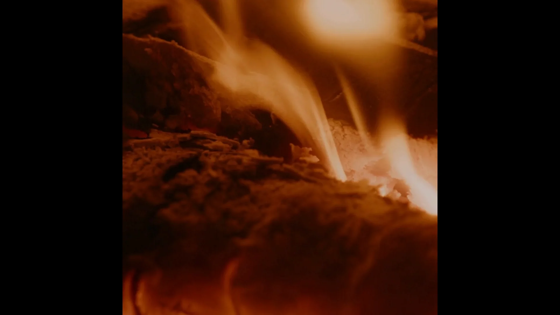 Crackling Cozy Comfy Campfire 6 - HD 1080p - HD 1080p