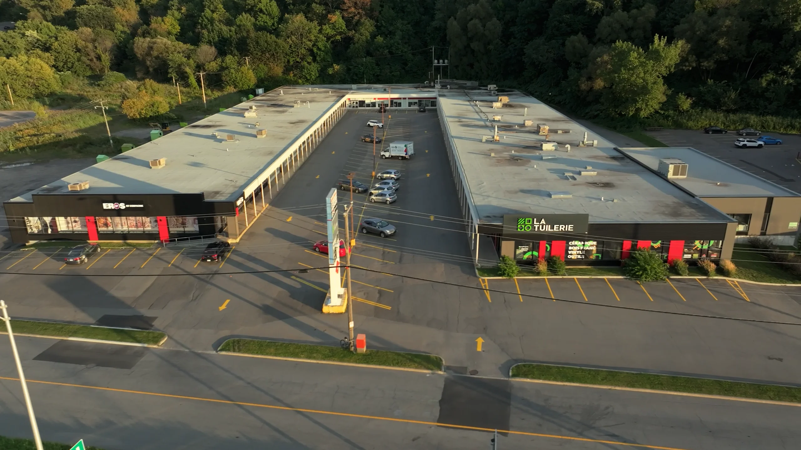 Groleau-1375 Frank-Carrel_2K-h265