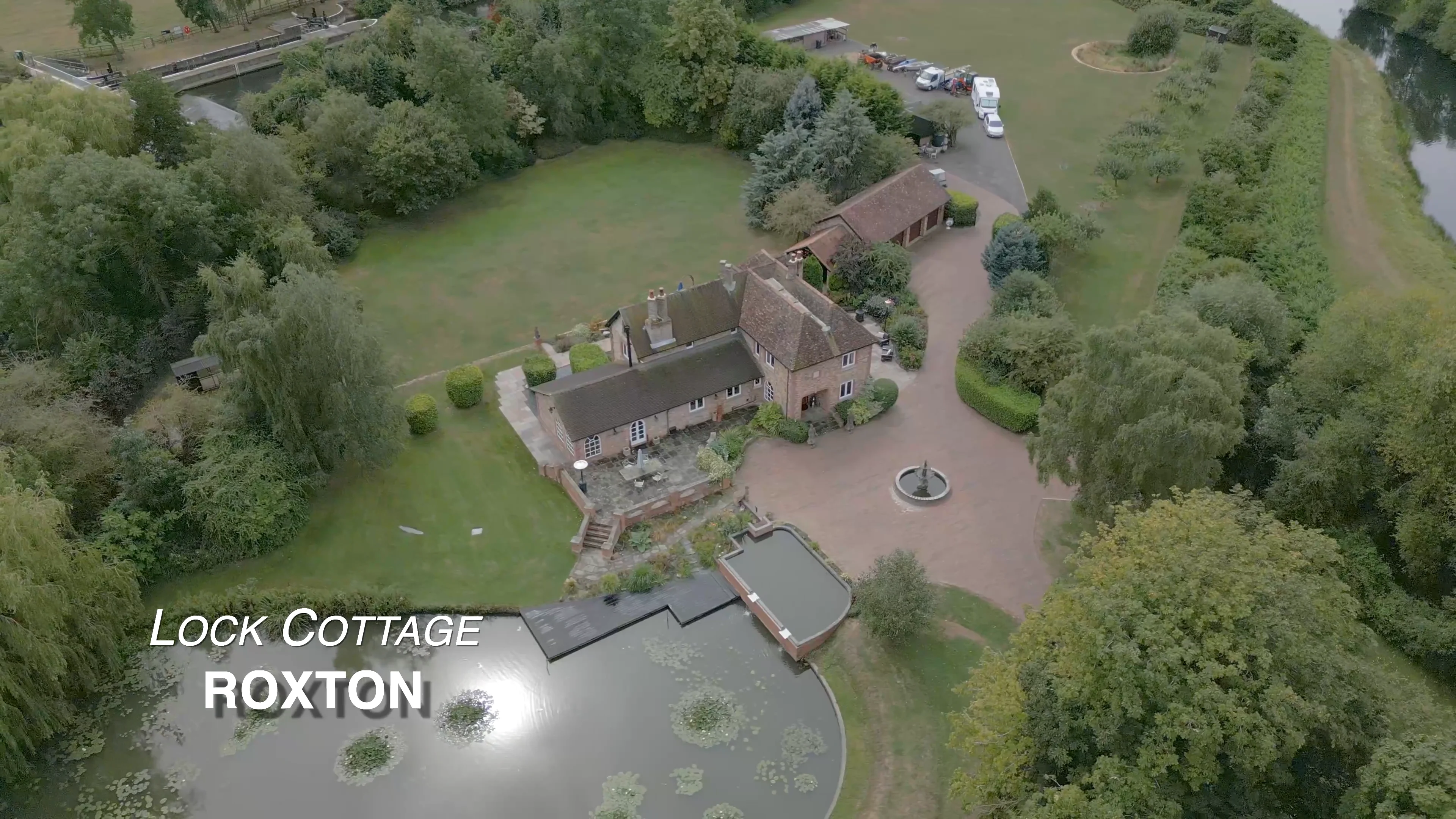 Lane & Holmes - Lock Cottage, Roxton