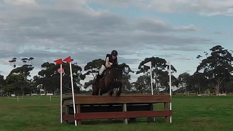 Audrey Berry riding Belacre Tiggy Touchwood 69 CCN1 Friends of Werribee ...