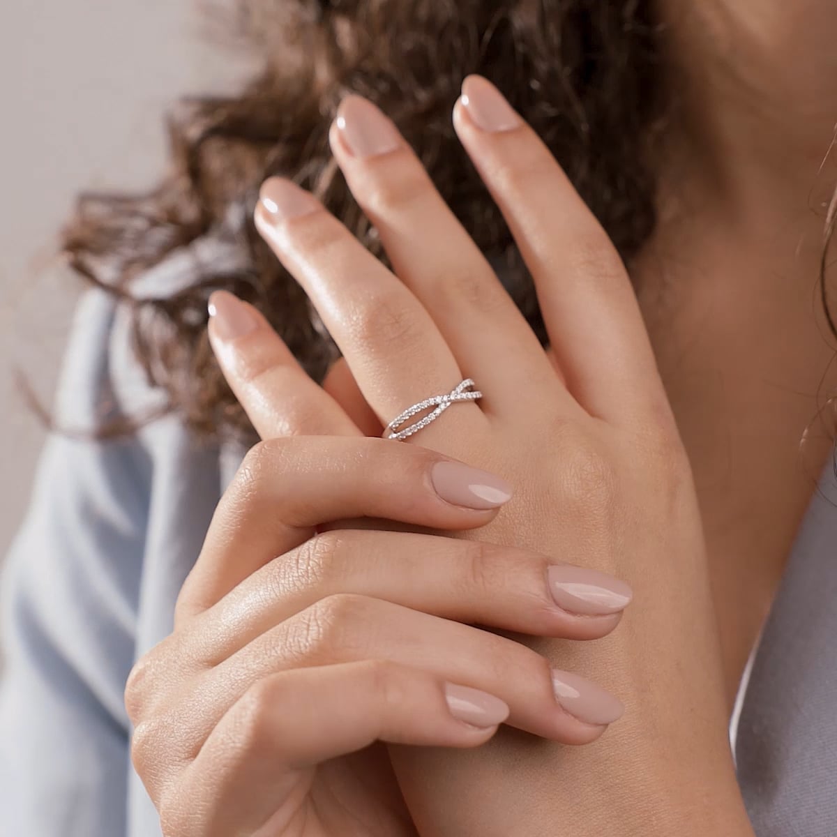 1/4 ctw Round Lab Grown Diamond Crossover Wedding Band - Grownbrilliance