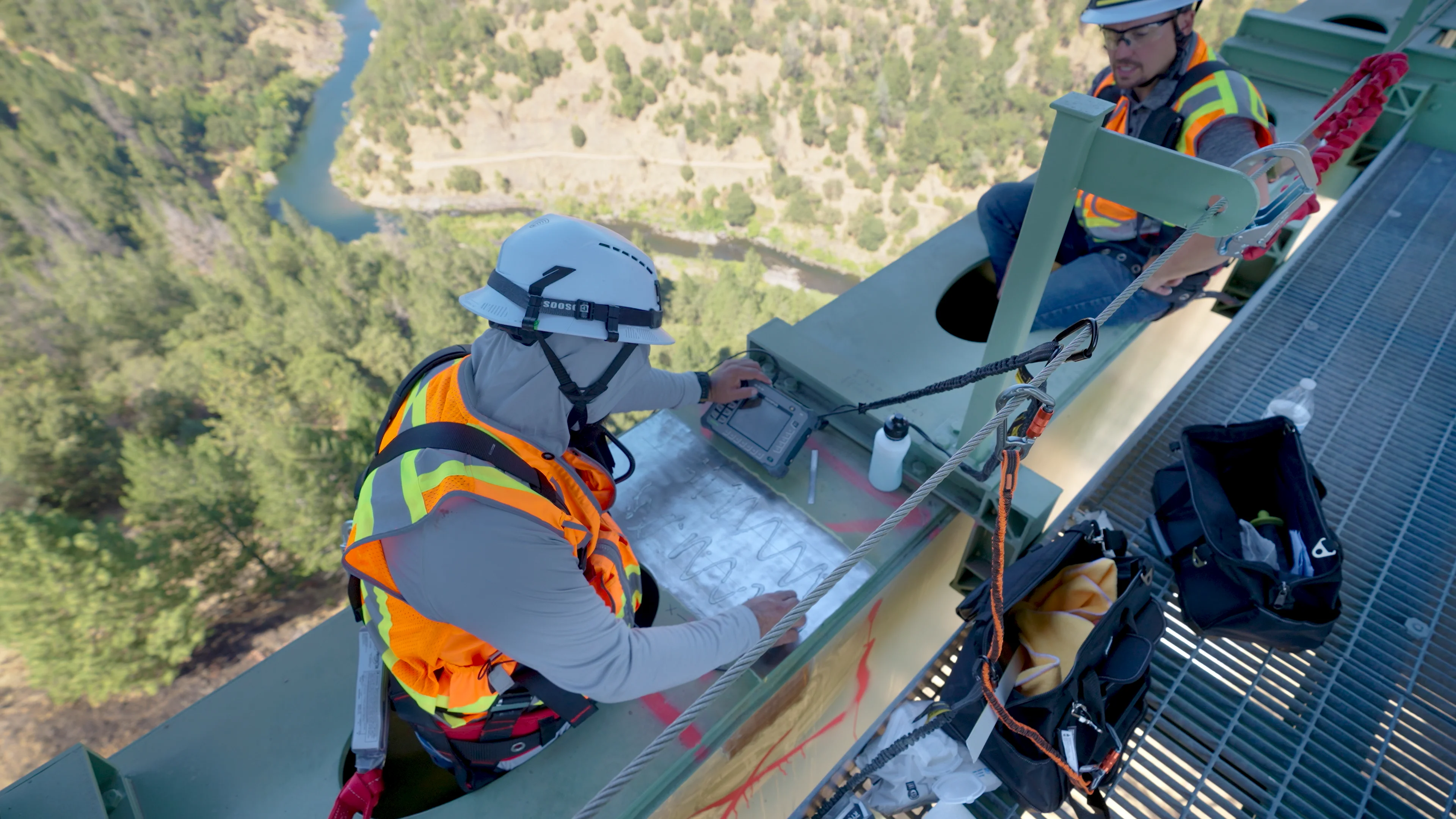 Work begins on Foresthill Bridge weld inspections
