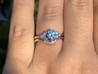 The "Mari" Ring - Earth's Treasury