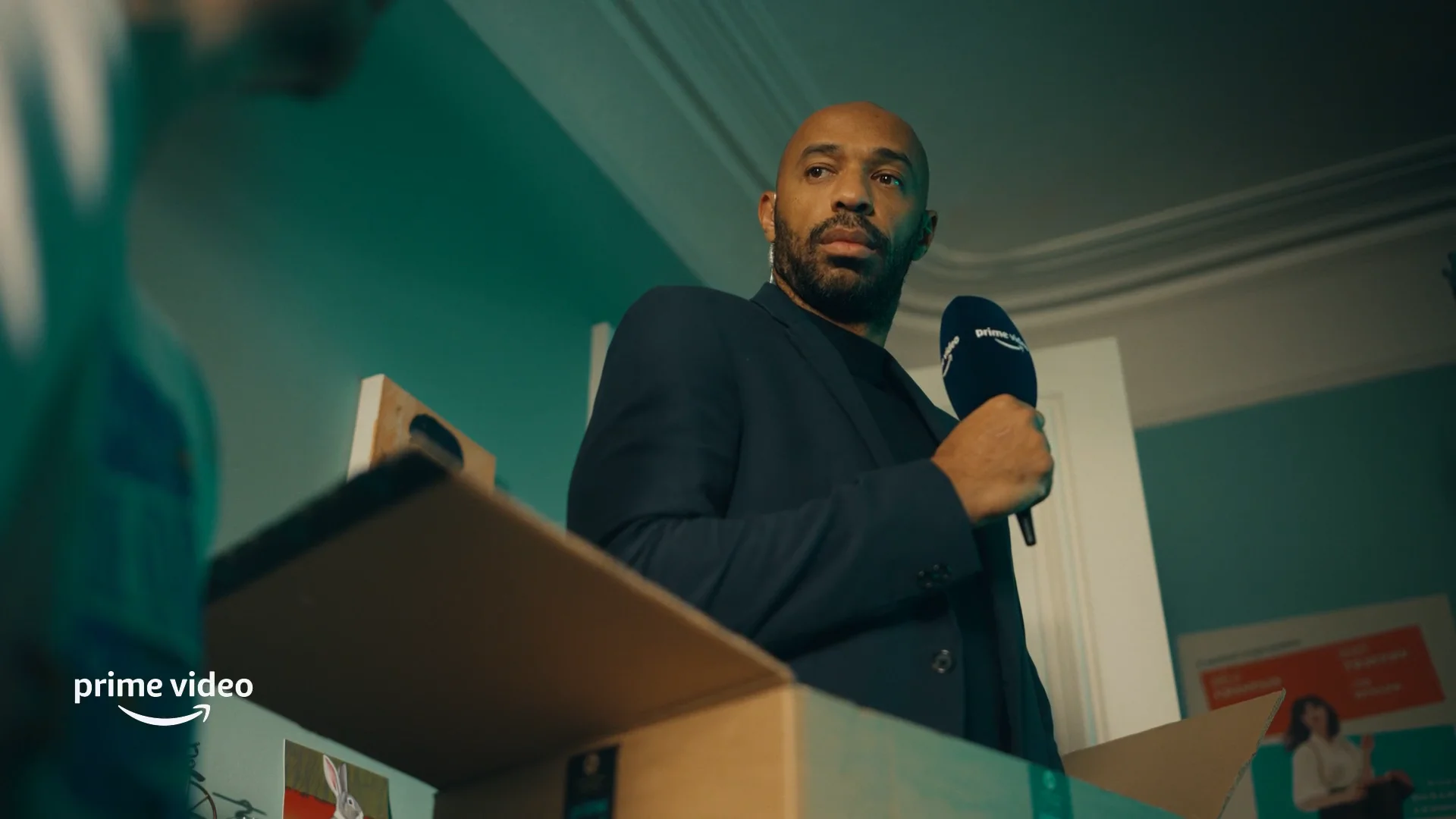 Amazon Prime - Henry in the box