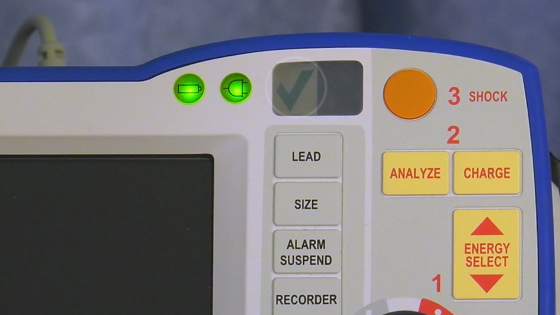 05_Defib_R Series In Service Video_2_13_18