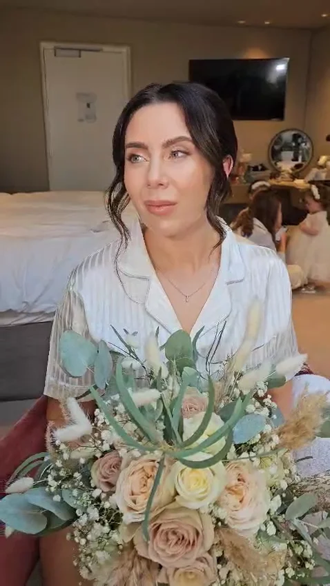 Glowy Bridal Makeup Inspiration